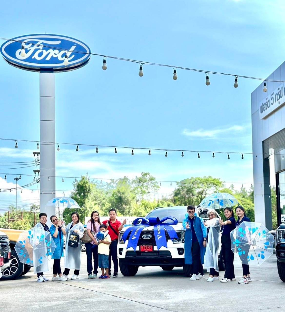 Konlanna : ส่งมอบไปอีกหนึ่งคันรถยนต์ฟอร์ด EV 2.0L Turbo Sport 4x2 6AT