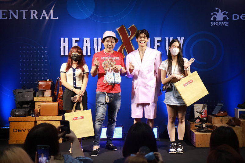 Konlanna : CENTRAL HEAVY x DEVY BIG STEP